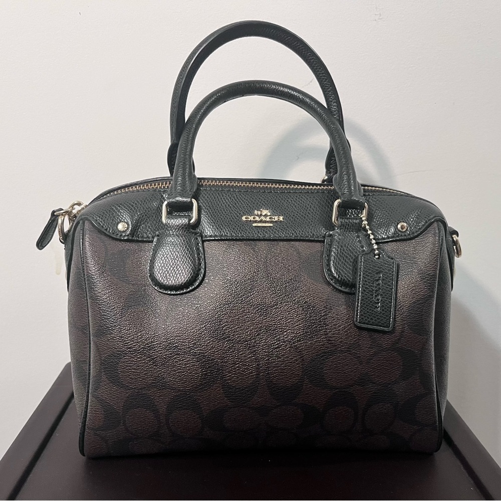 Coach Mini Rowan Crossbody In Signature - Gem